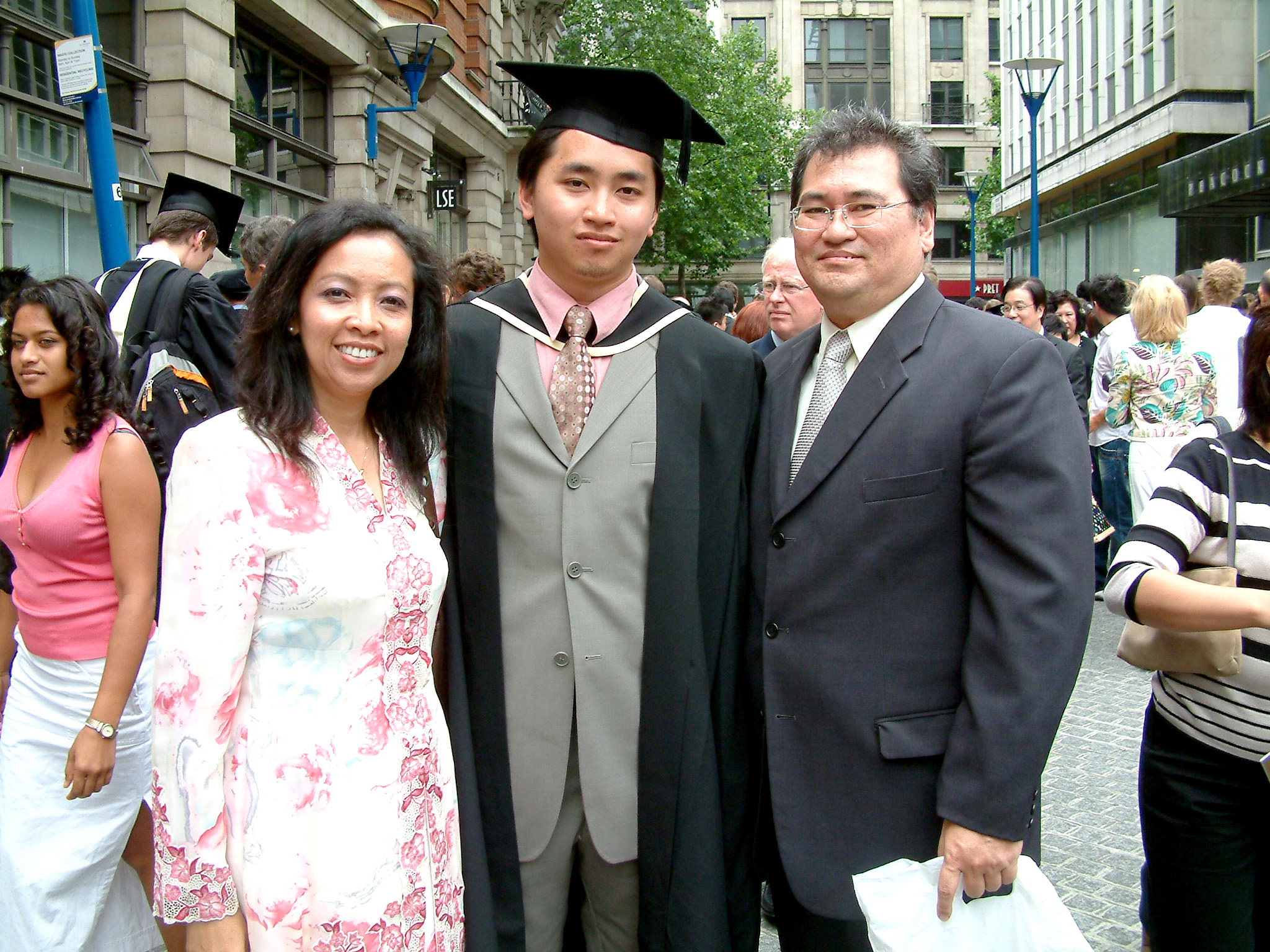 Haniz on Career in Investment and Continuous Learning in Life - Cemerlang